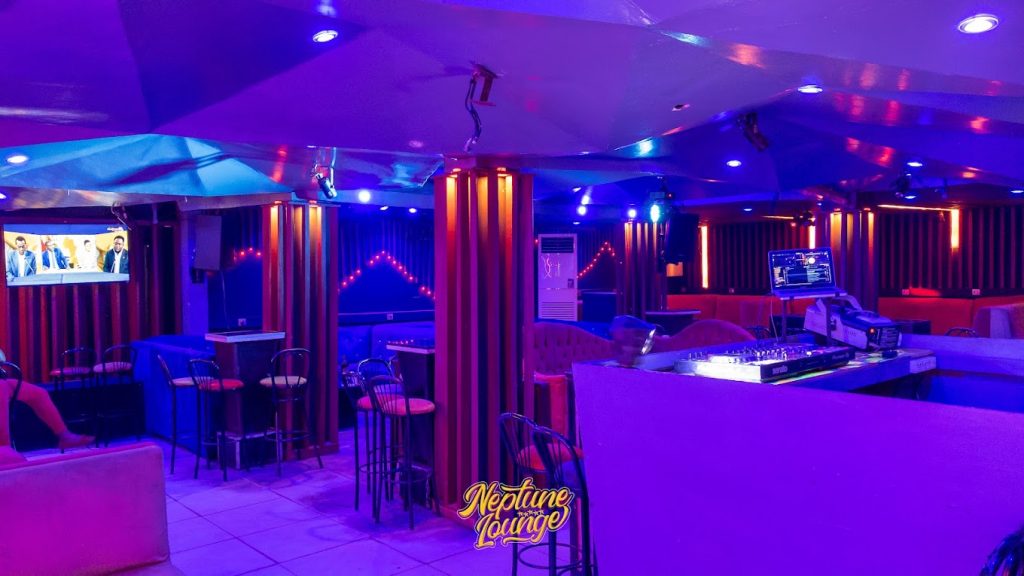 Neptune lounge - Visit Yaoundé